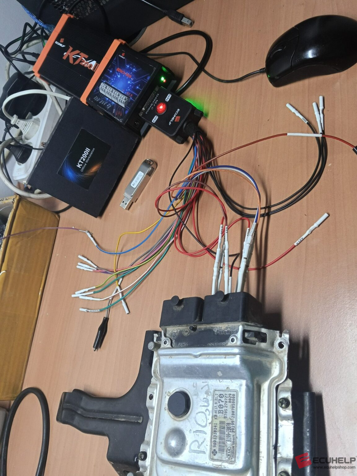 KT200II read write Kia Bosch me17.9.21 on bench